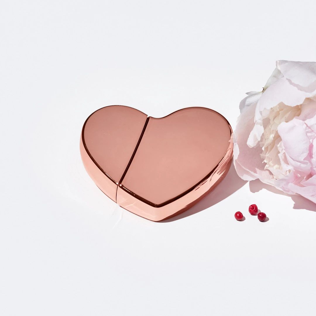 Hearts Rose Gold KKW Fragrance perfume - a fragrance for women 2021