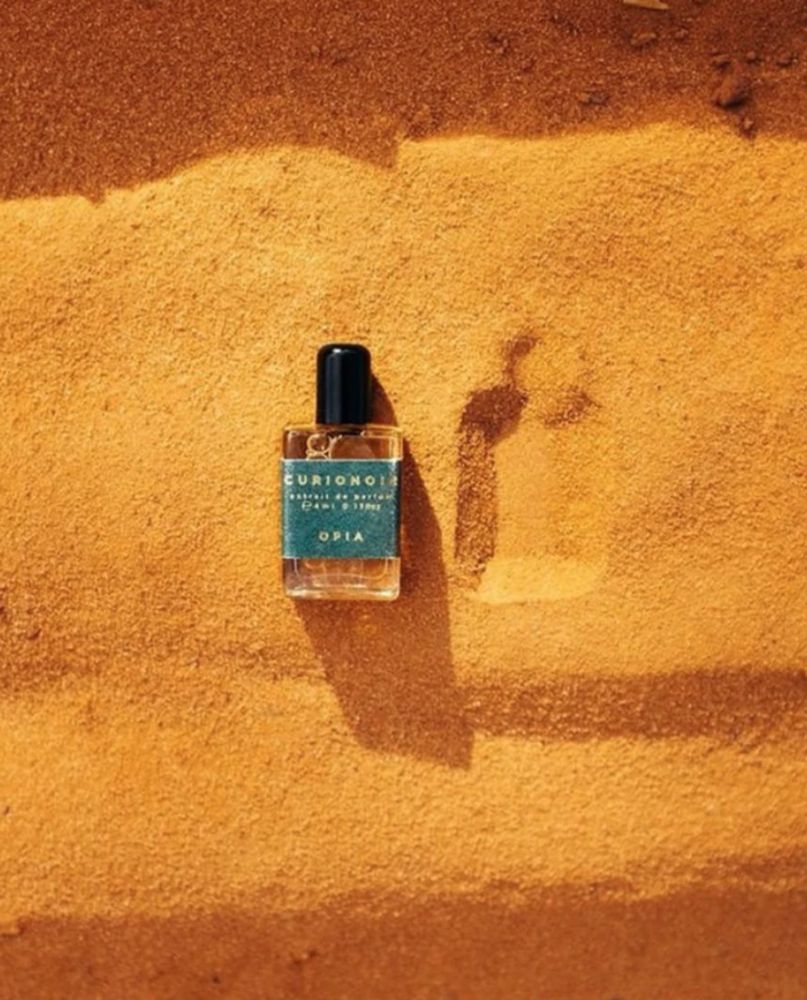 Opia Curionoir perfume - a fragrance for women and men 2016