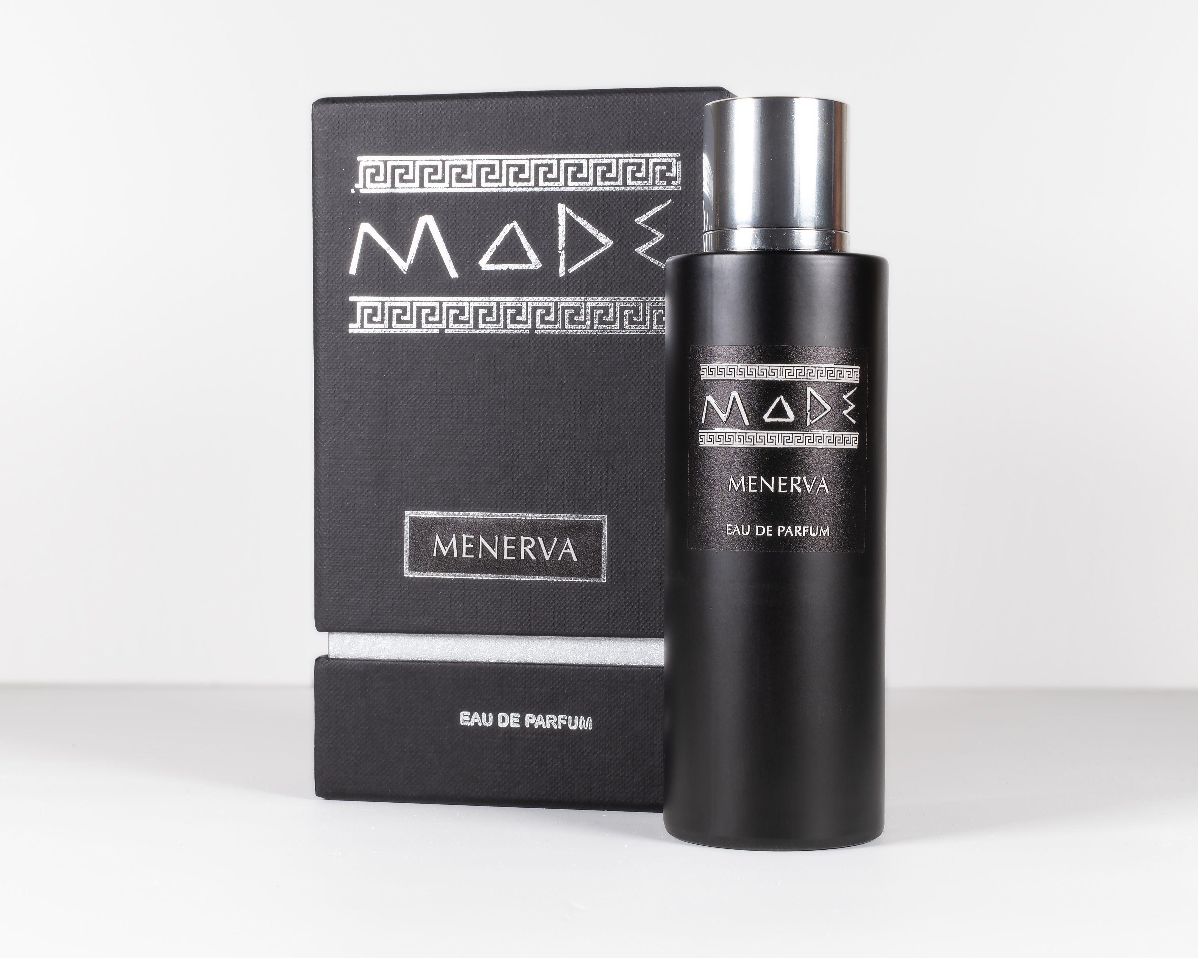 Menerva Made fragancia - una fragancia para Hombres y Mujeres 2022