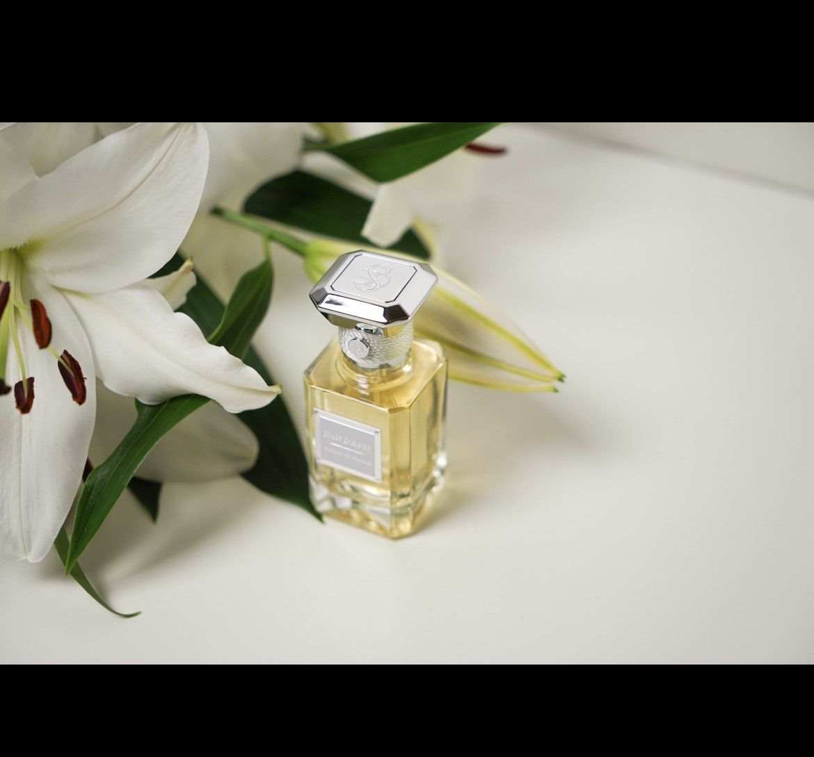 Nuit d'Aout Eau De Soie perfume - a fragrance for women and men 2022