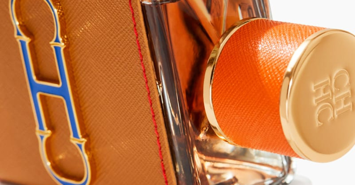 CH Pasión For Him: Silky Amber & Prickly Pepper ~ Fragrance Reviews