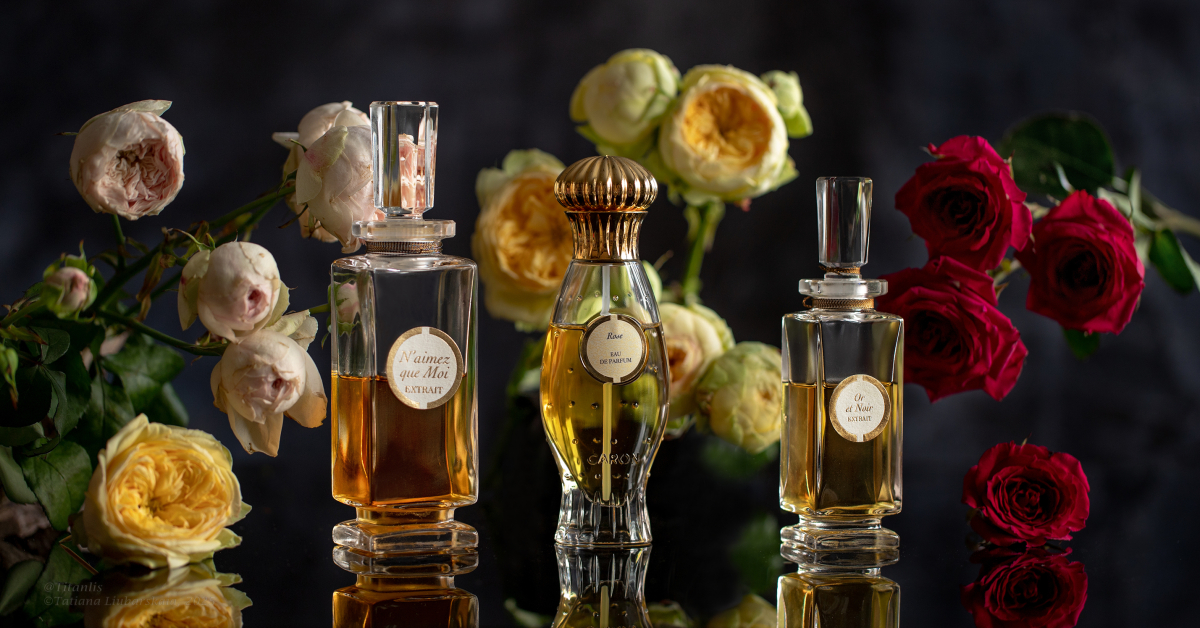 Three Roses from Caron ~ Columns