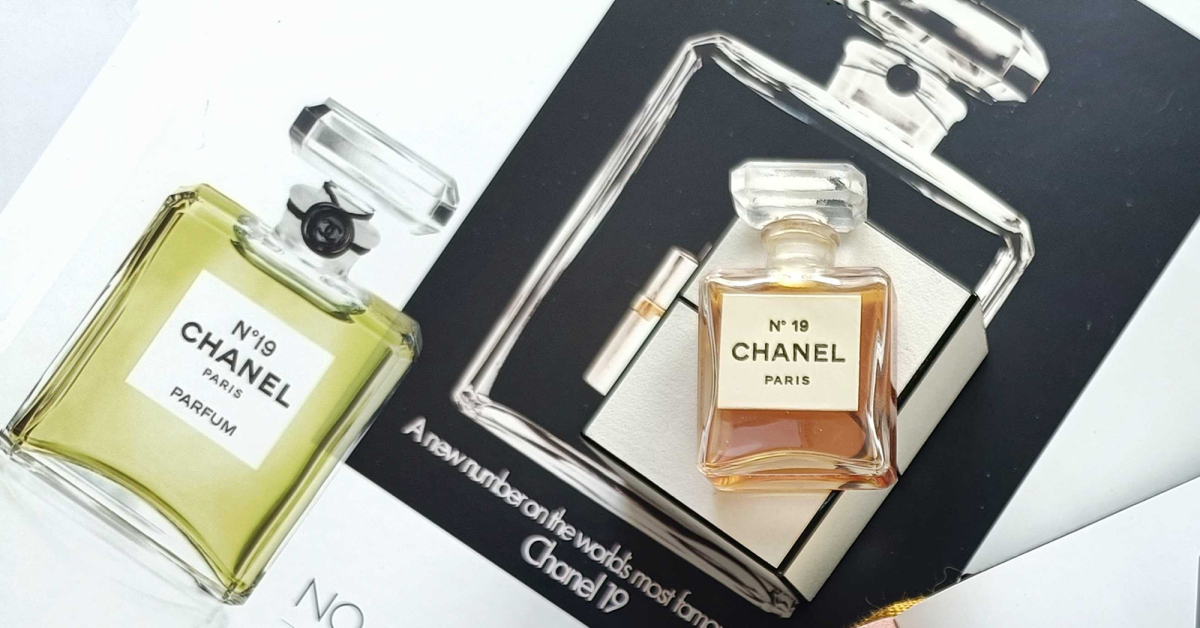 Cristalle and No.19 by Chanel: Then and Now ~ Columns