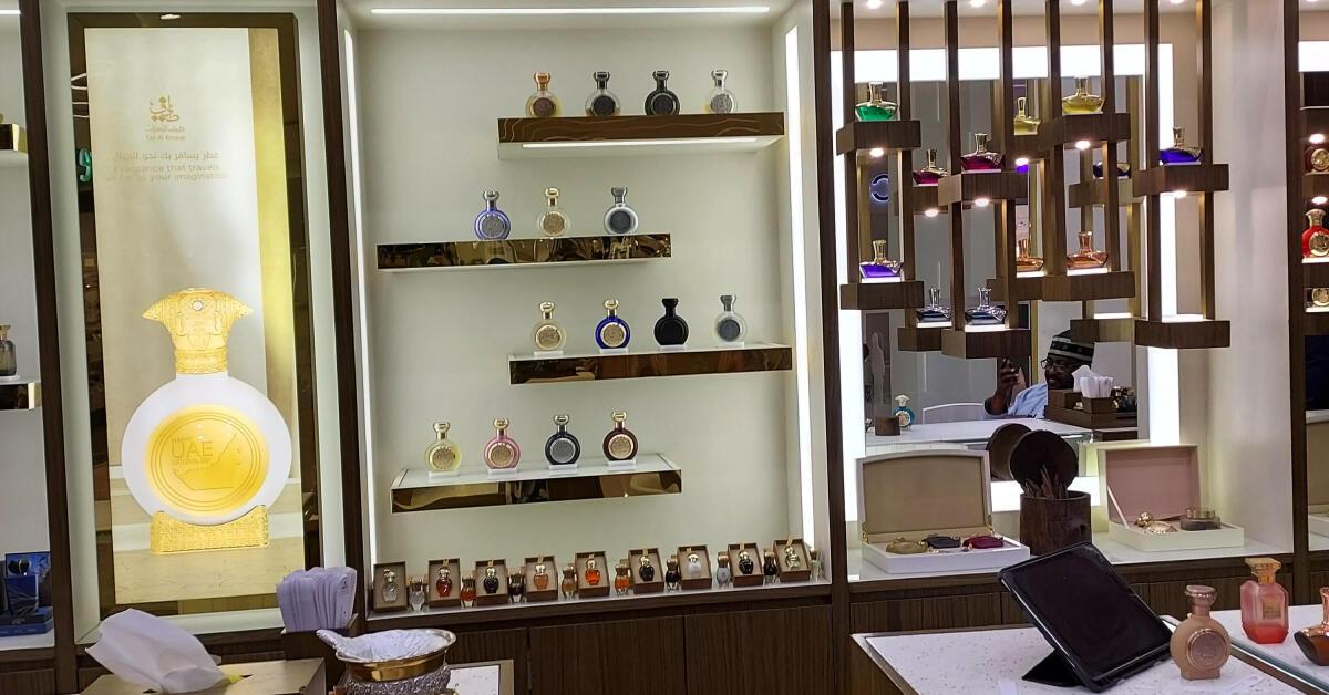 Perfume Shopping in Cairo ~ Columns