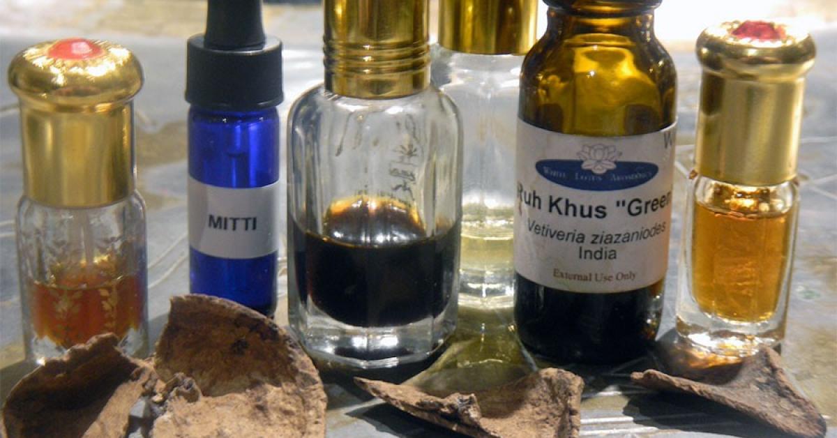 OUD SERIES: RealOud by Phoenicia Perfumes Review ~ Raw Materials