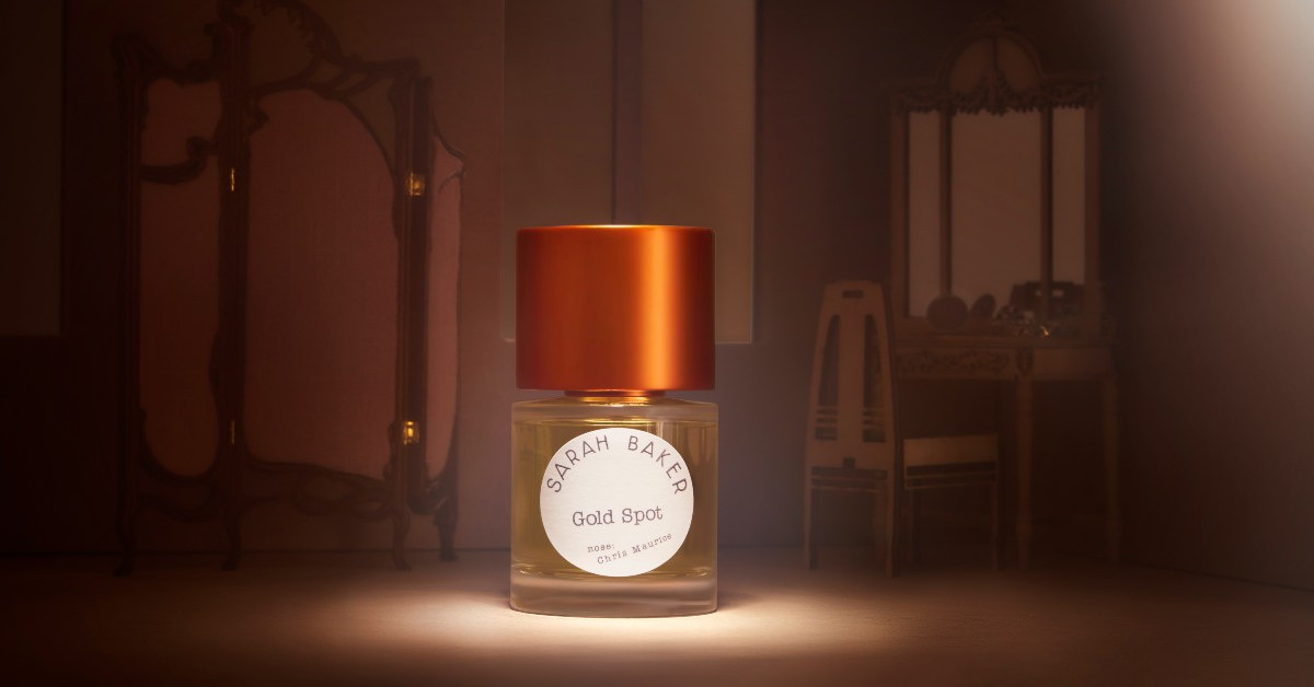 Perfume Femme Fatale: Συνέντευξη της Sarah Baker ~ Συνεντευξη