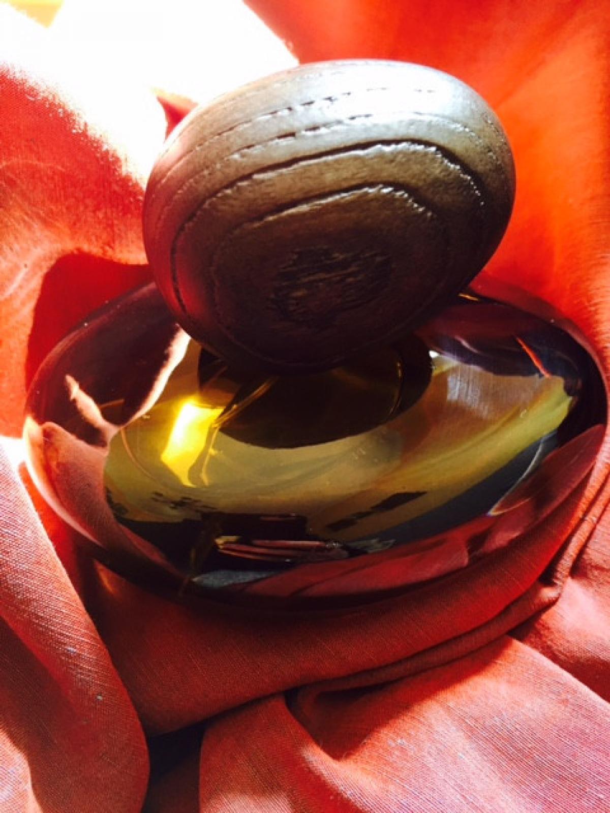 Mon Nom est Rouge Majda Bekkali perfume - a fragrance for women and men ...