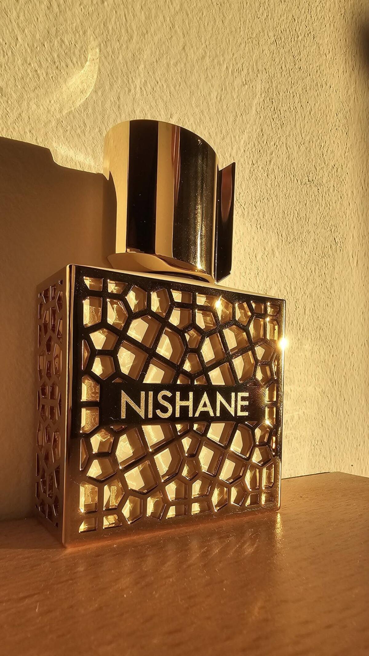 Hacivat Oud Nishane perfume - a fragrance for women and men 2023
