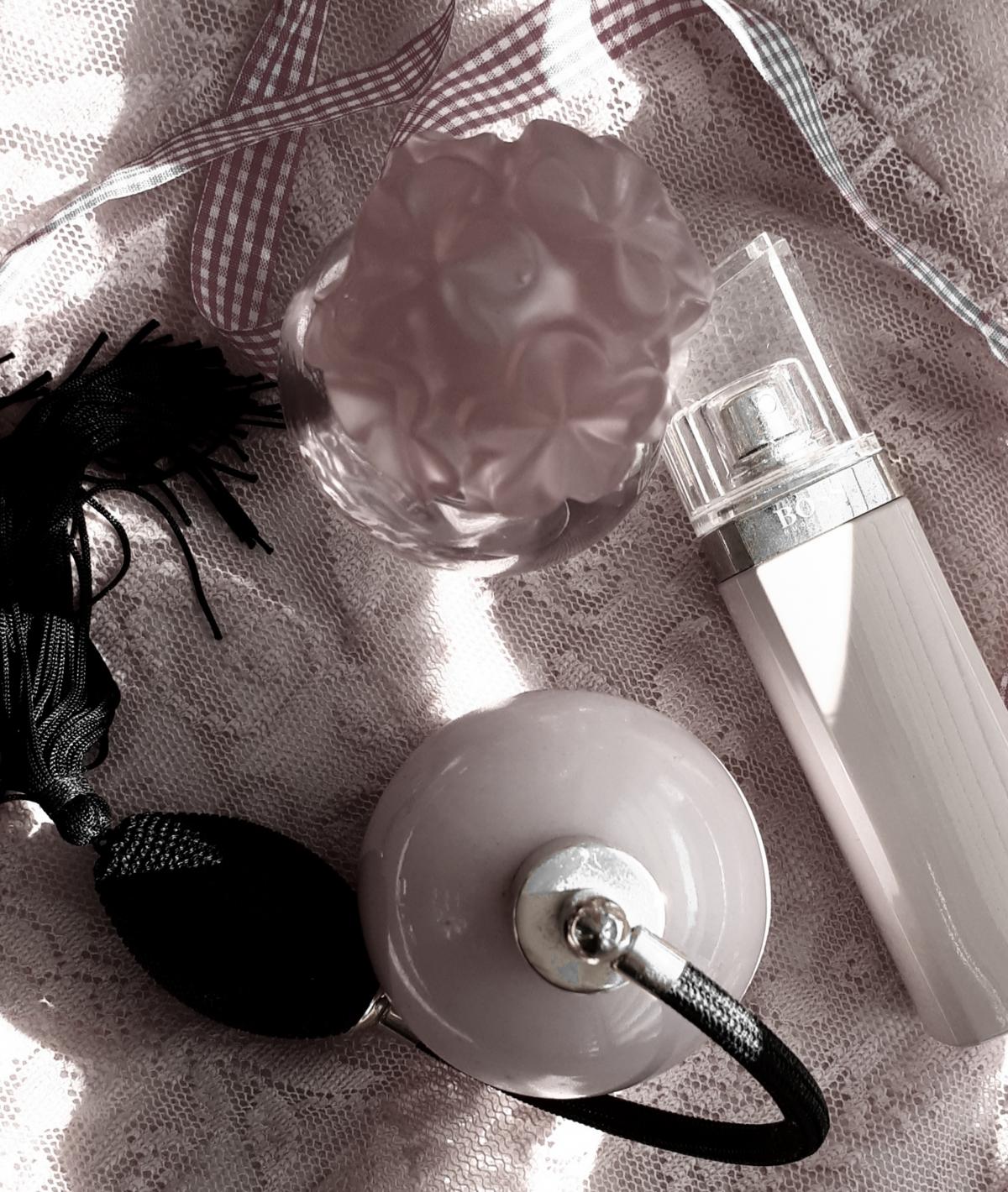 Cabotine Rose Grès perfume - a fragrance for women 2003