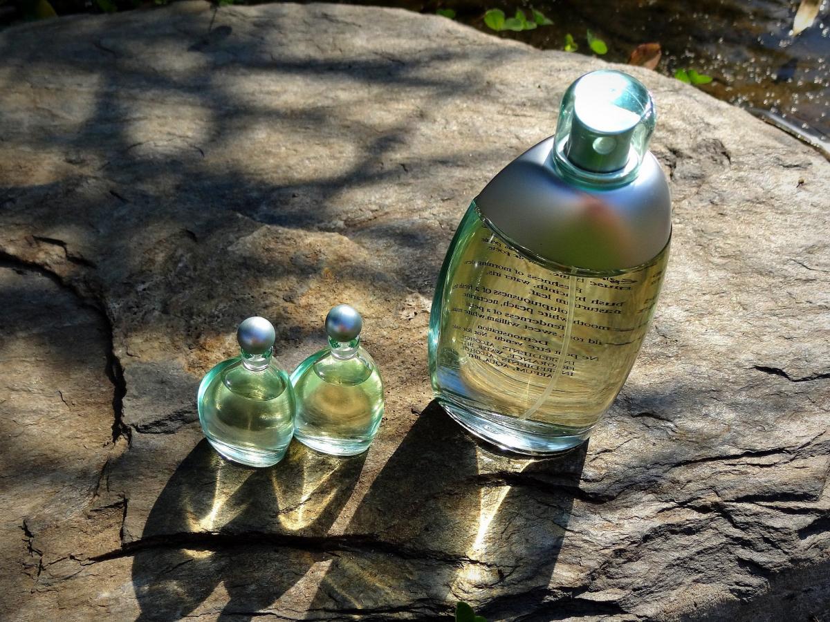 Eau d'Eden Cacharel perfume - a fragrance for women 1996