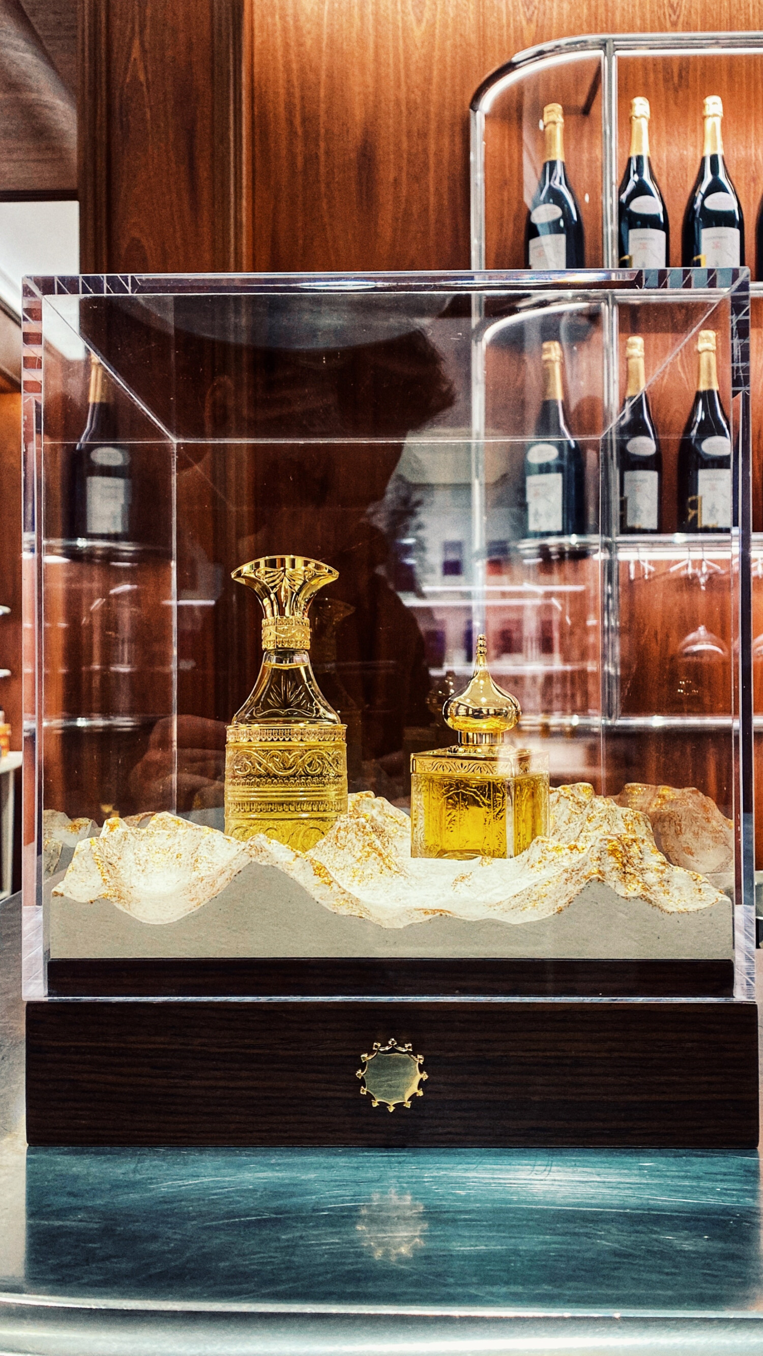Cristal & Gold Woman Amouage perfume - a fragrance for women 2023
