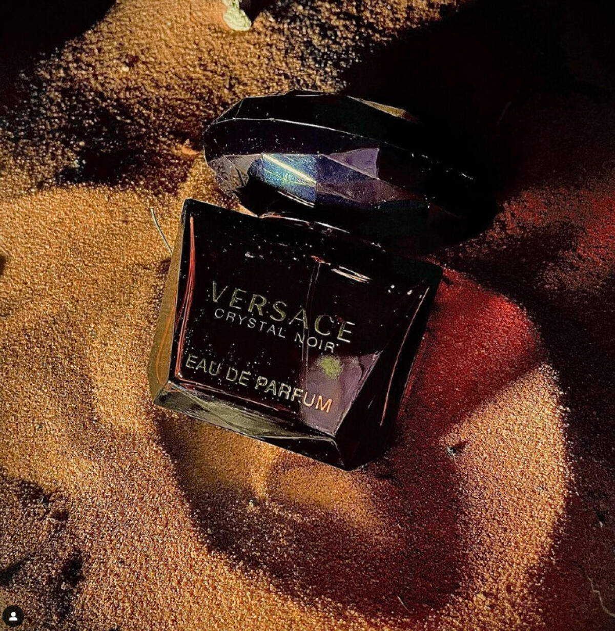 Crystal Noir Versace perfume - a fragrance for women 2004