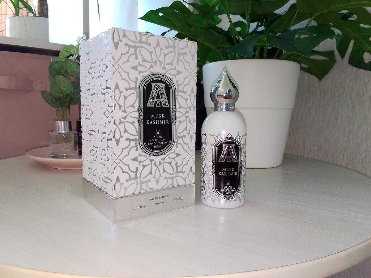 Musk Kashmir Attar Collection - una fragranza unisex 2016