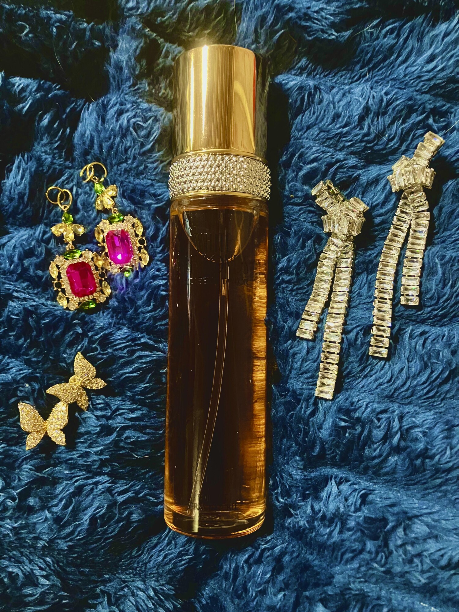 White Diamonds Elizabeth Taylor perfume - a fragrance for women 1991