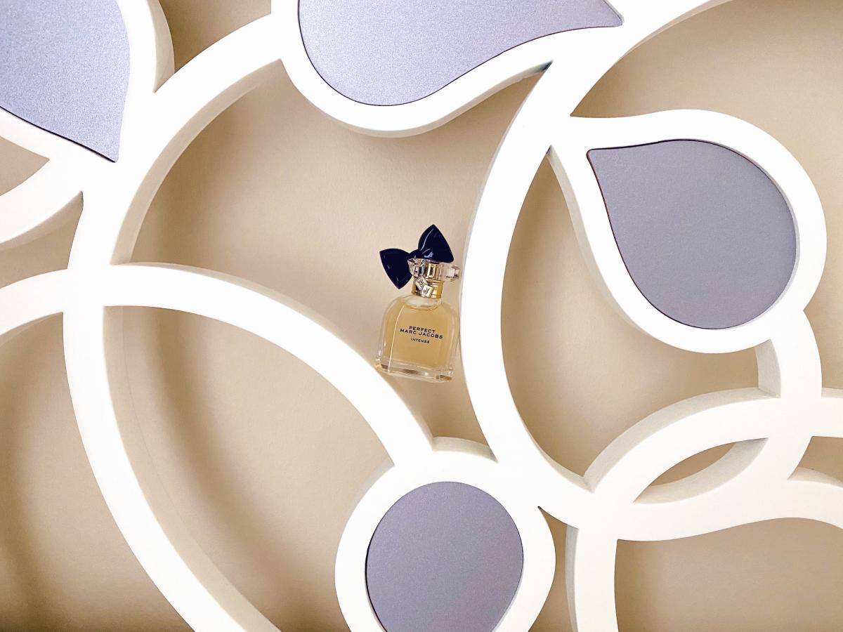 Perfect Intense Marc Jacobs perfume - a fragrance for women 2021