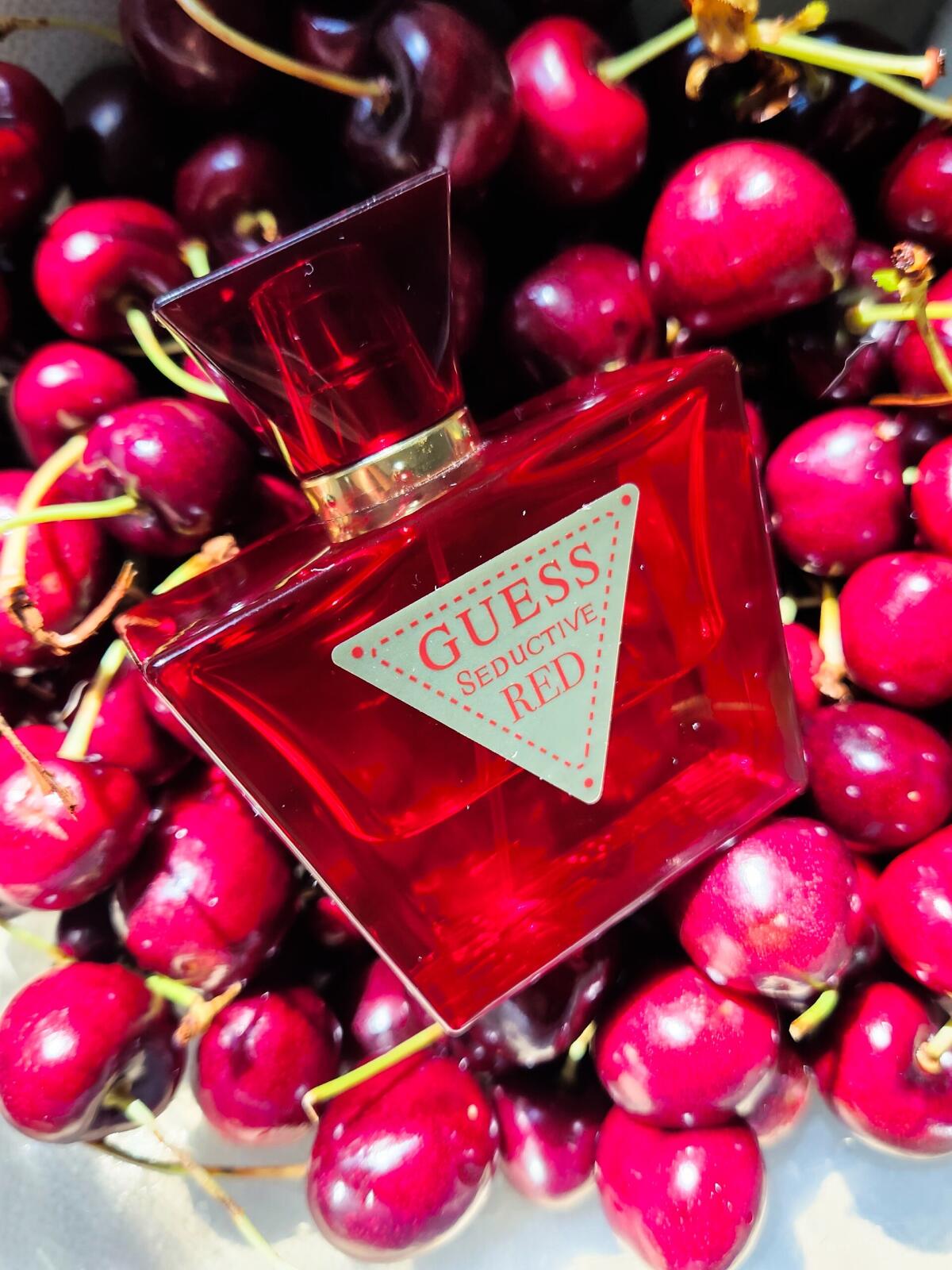 Seductive Red Guess perfume - a fragrance for women 2021