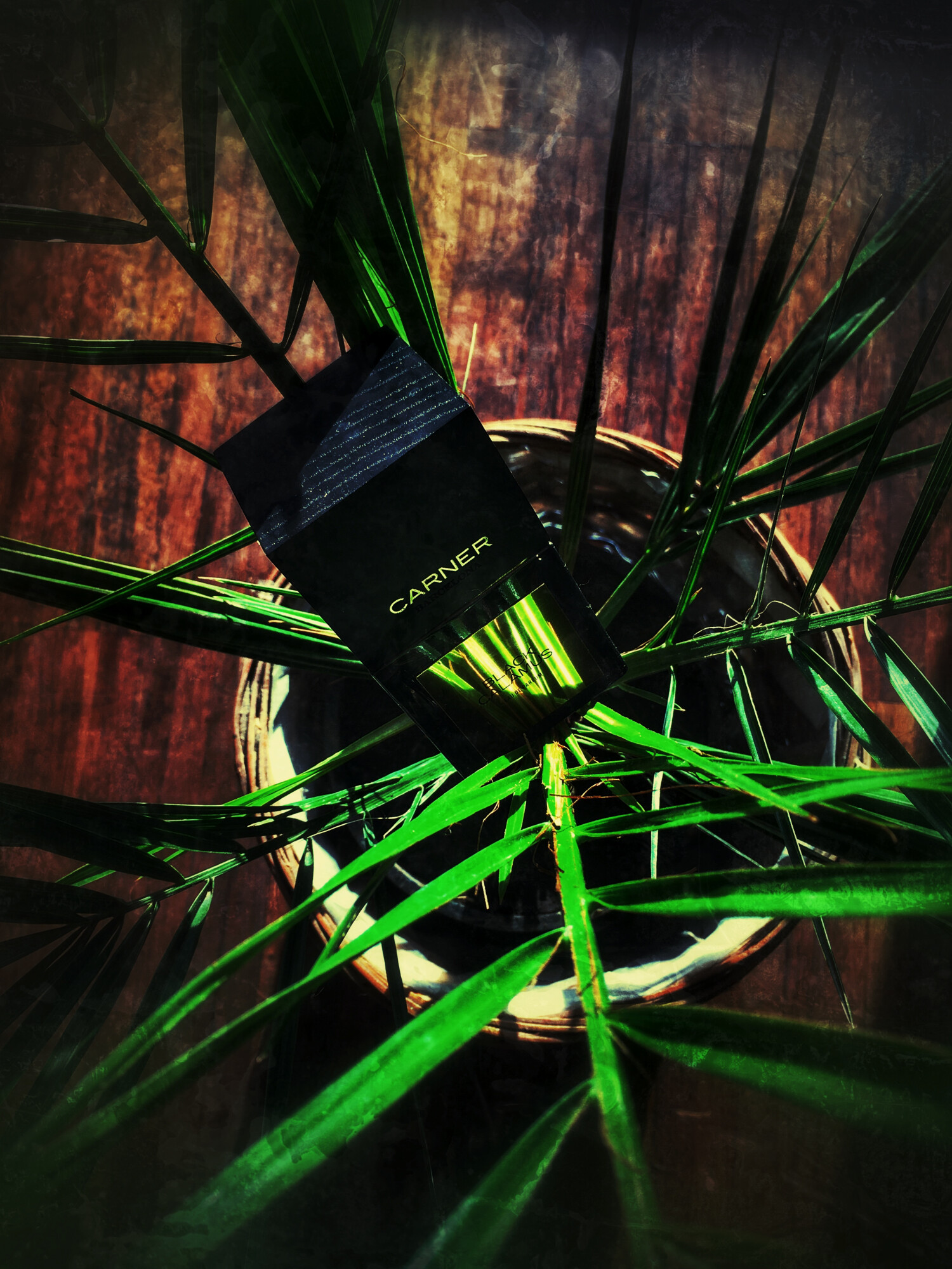 Black Calamus Carner Barcelona perfume - a fragrance for women and men 2016