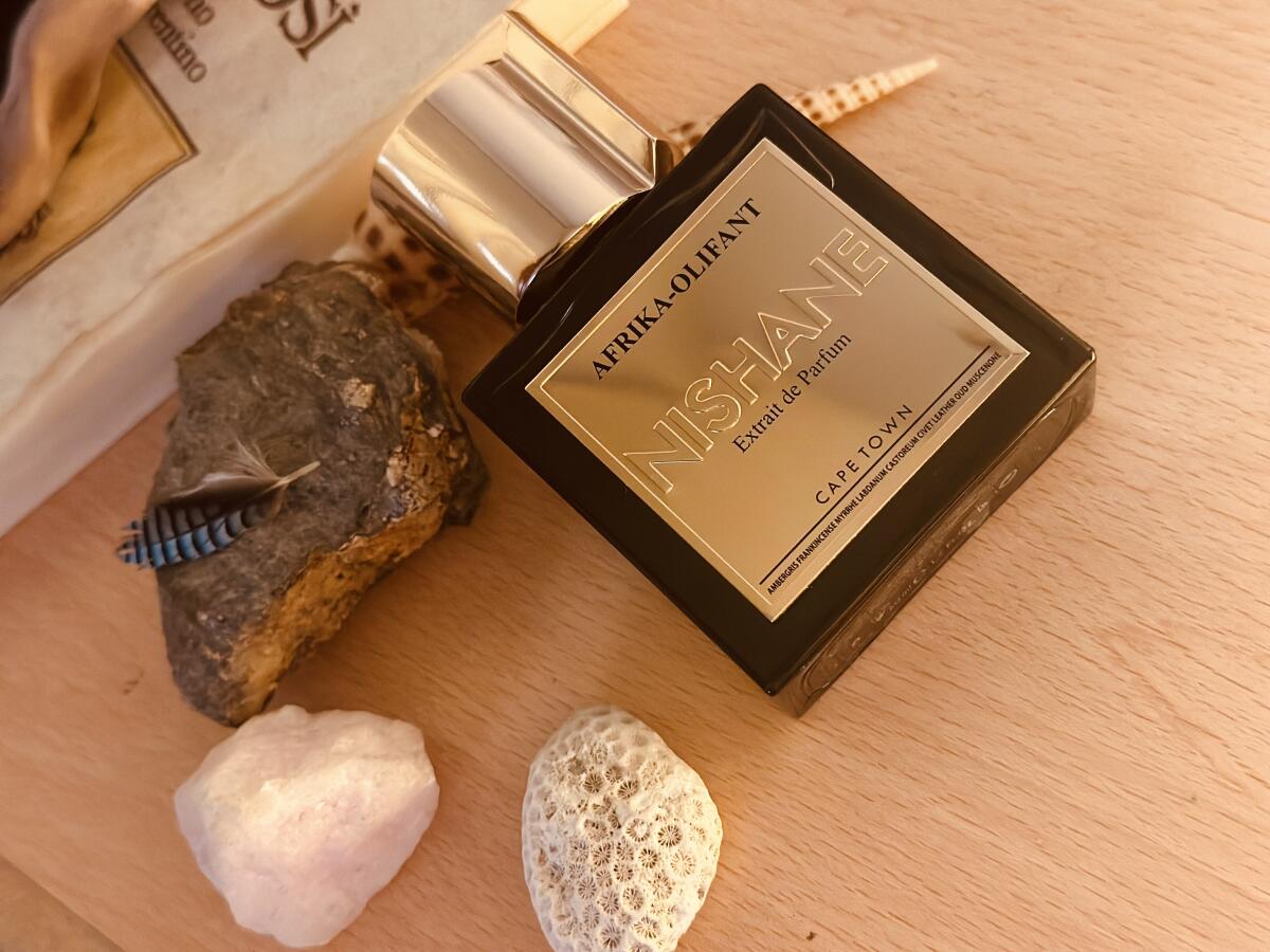 Afrika Olifant Nishane perfume - a fragrance for women and men 2015