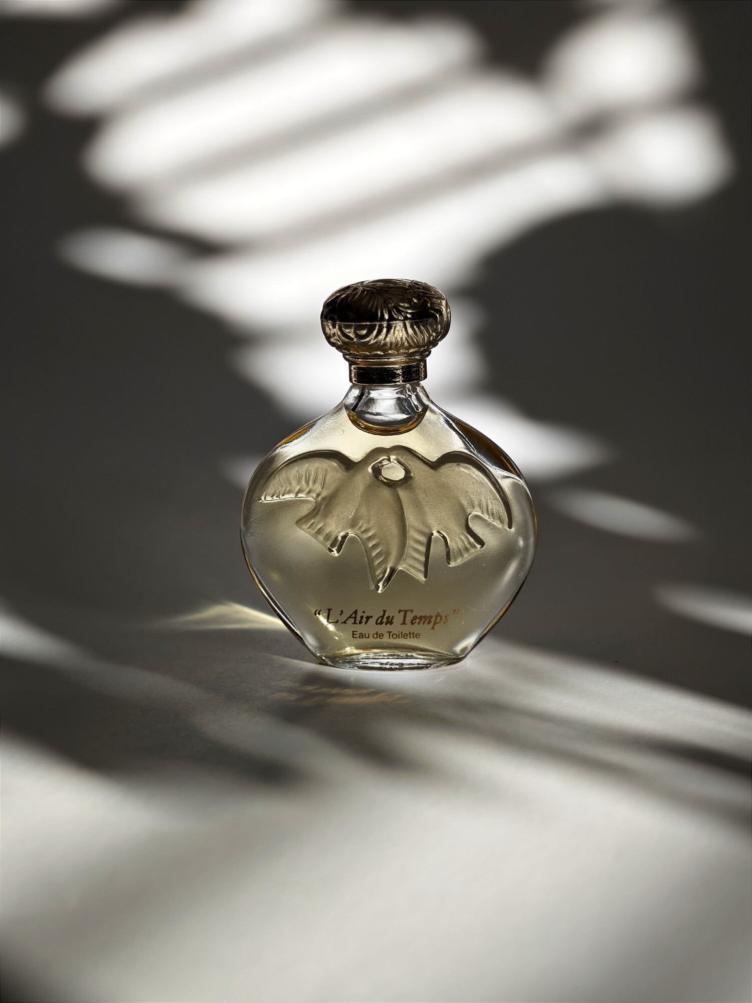 L'Air du Temps Nina Ricci perfume - a fragrance for women 1948