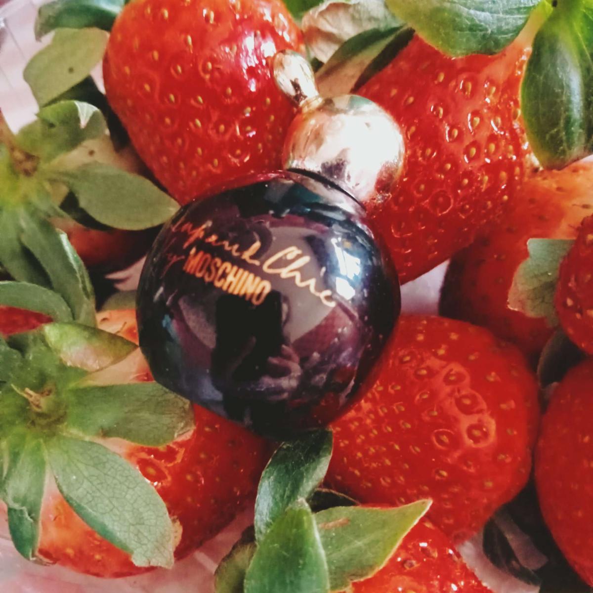 Cheap & Chic Moschino perfume - a fragrance for women 1995