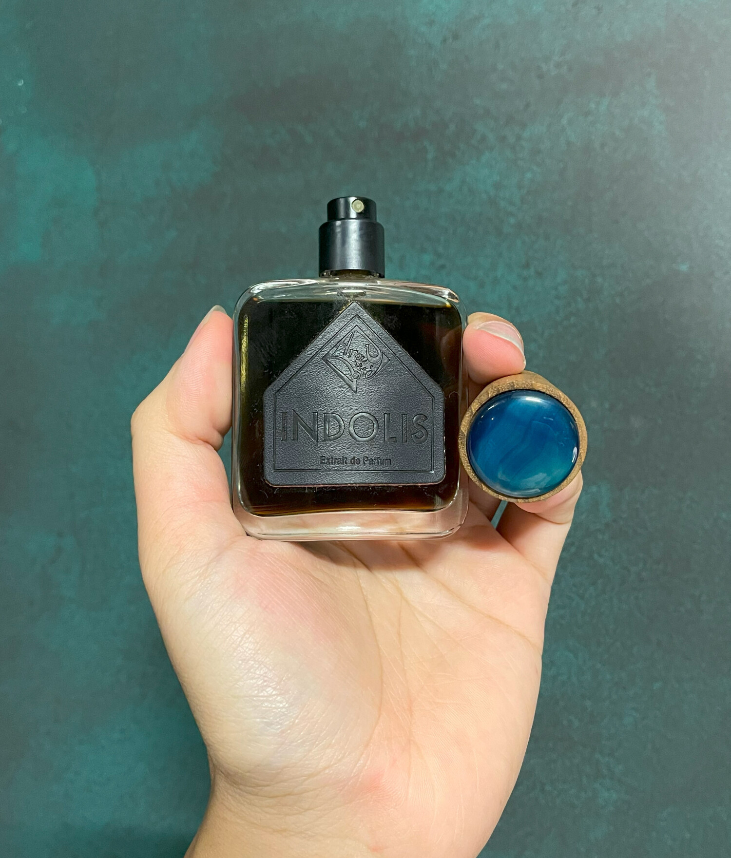 Indolis Areej Le Doré perfume - a fragrance for women and men 2018