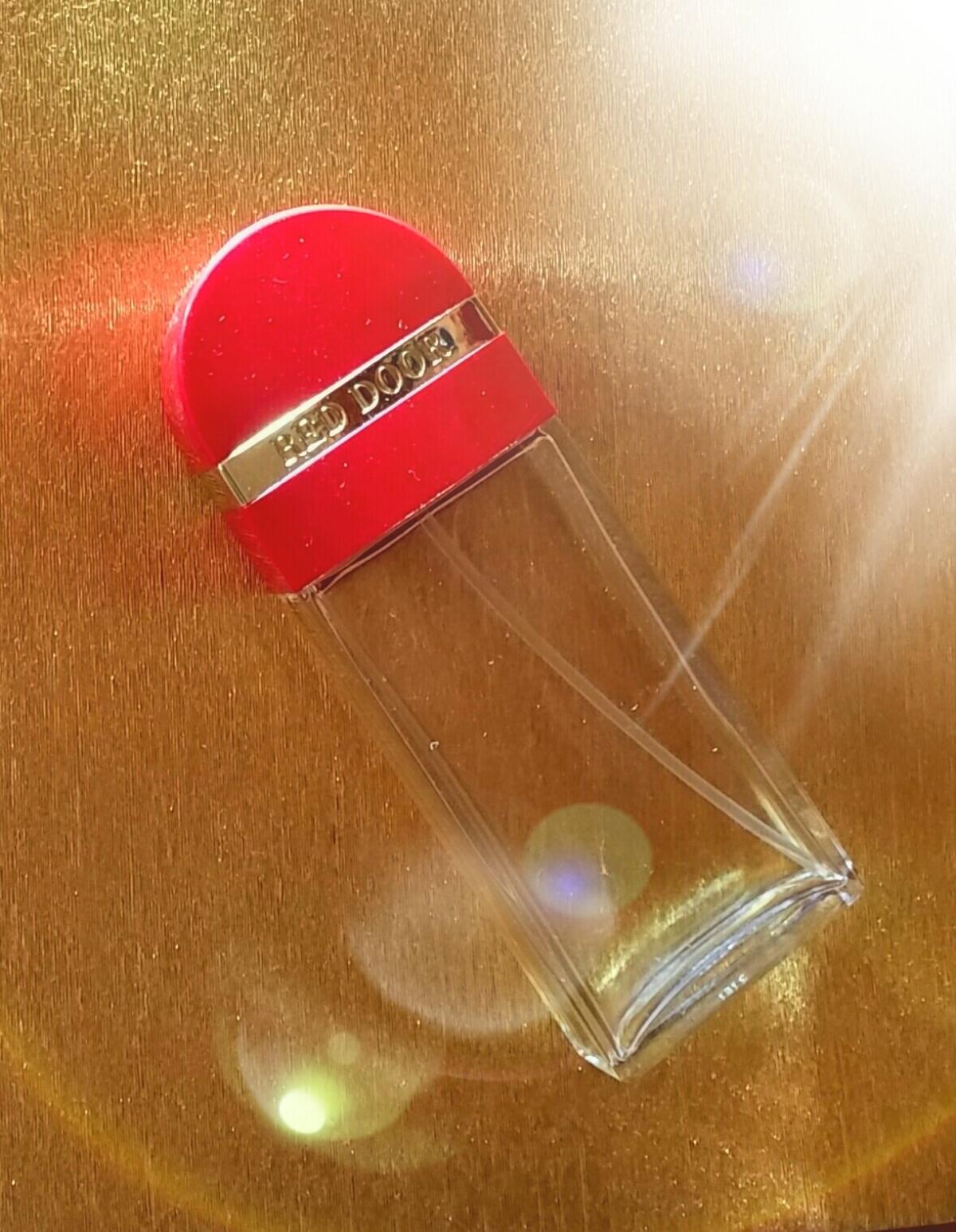 Red Door Revealed Elizabeth Arden perfume - a fragrance for women 2003