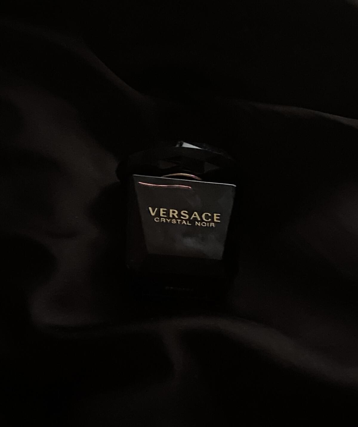 Crystal Noir Versace perfume - a fragrance for women 2004