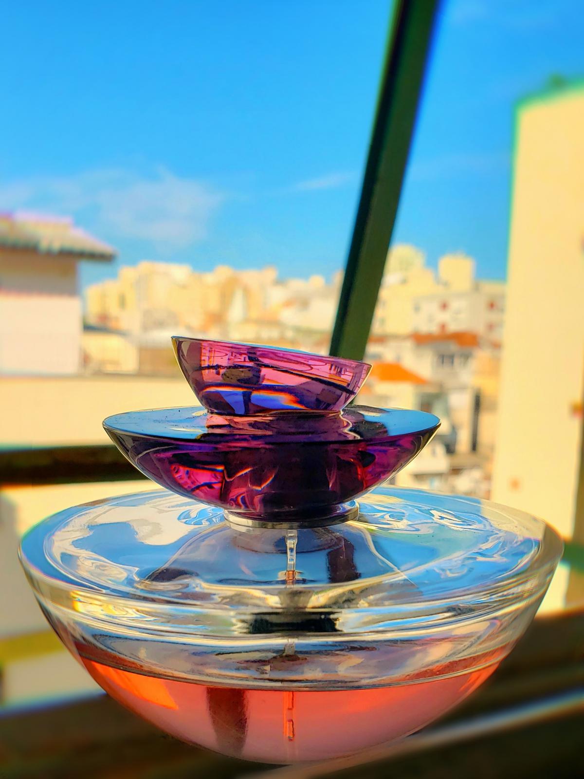 Insolence Guerlain perfume - a fragrance for women 2006