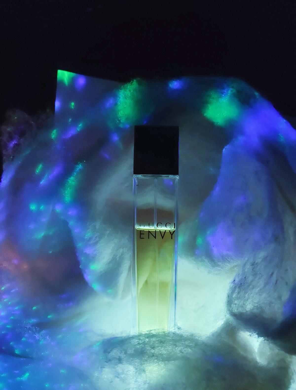 Envy Gucci perfume - a fragrance for women 1997