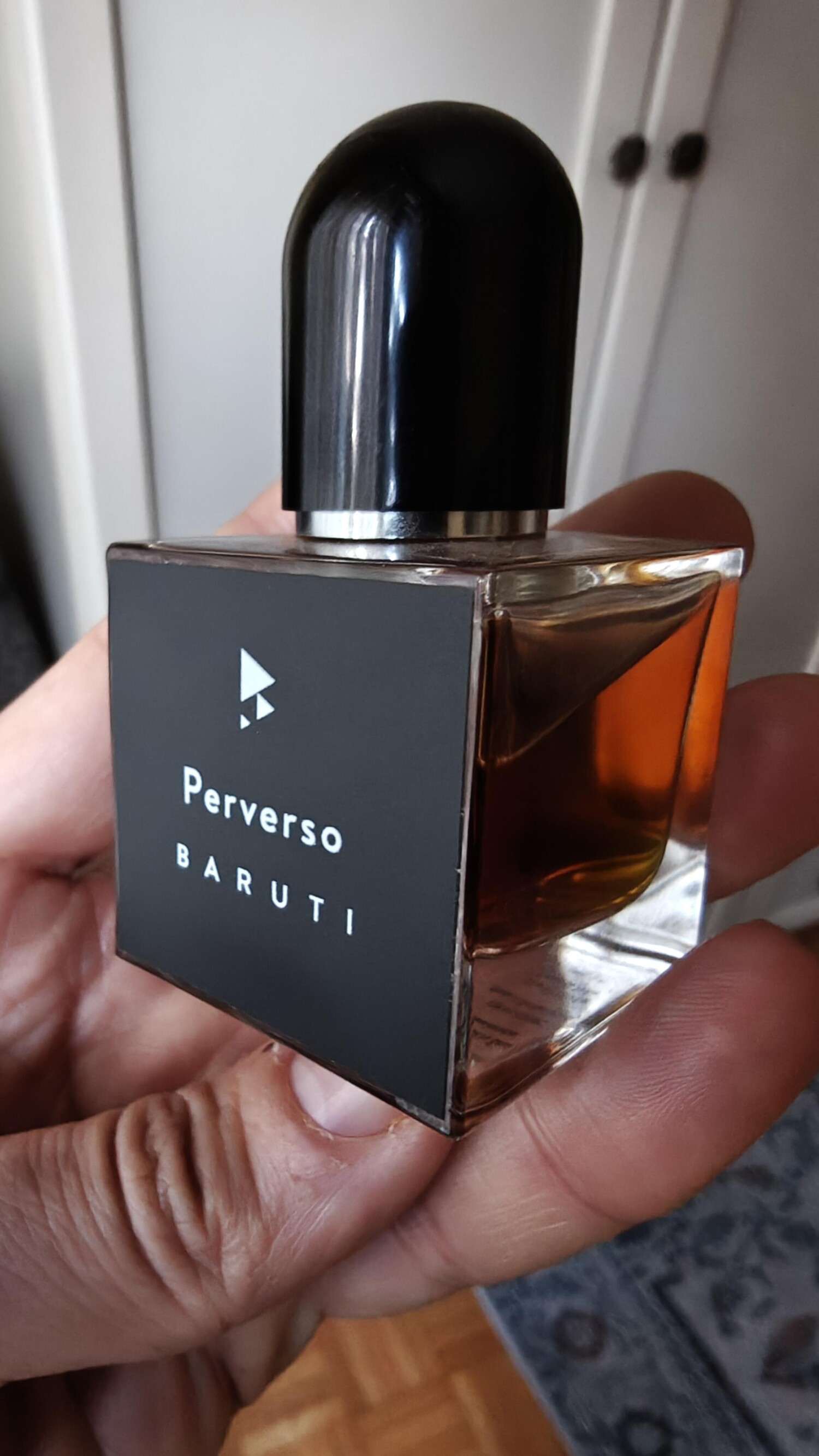 Perverso Baruti 香水 - 2019年のユニセックス フレグランス