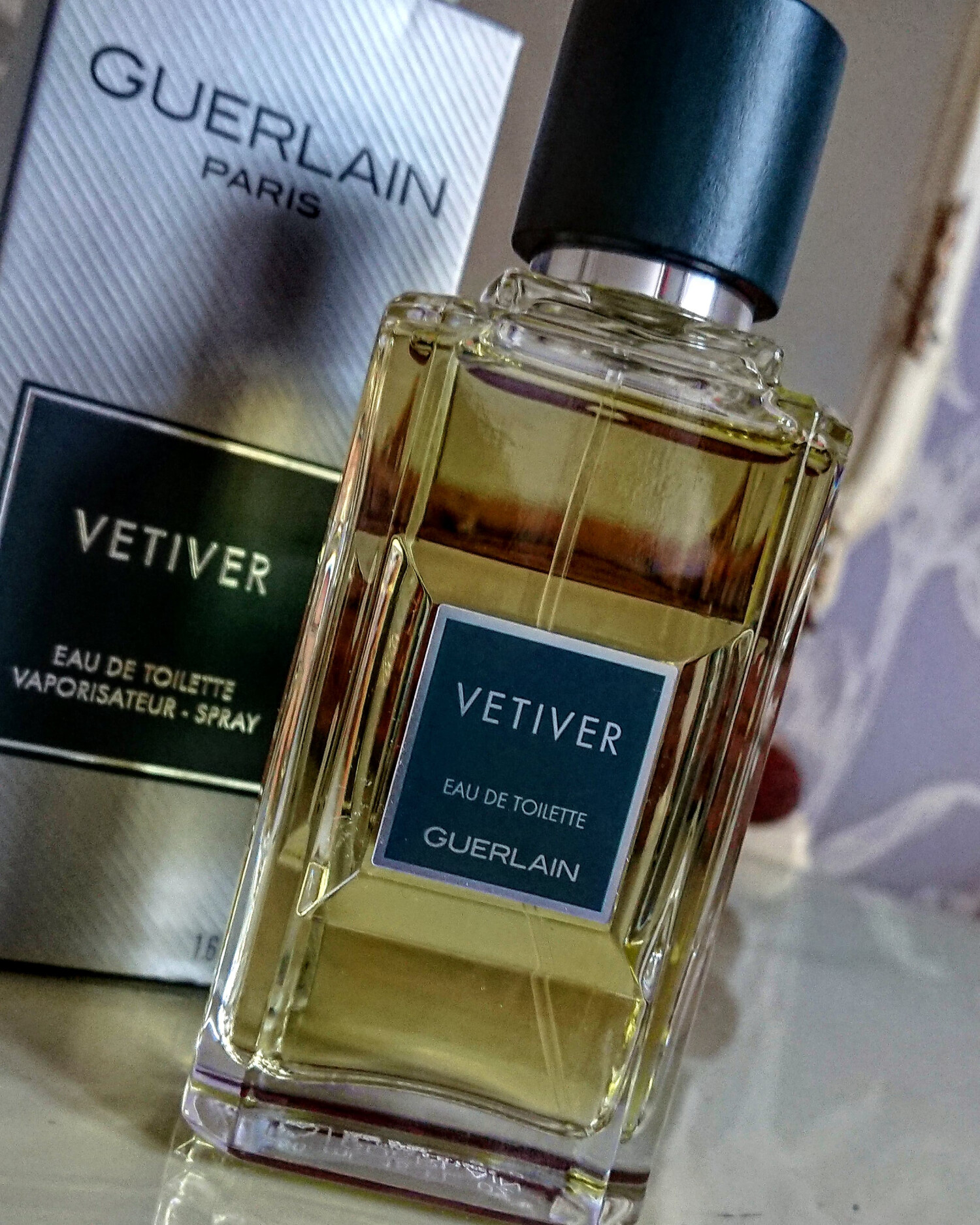 Vetiver Guerlain cologne - a fragrance for men 2000