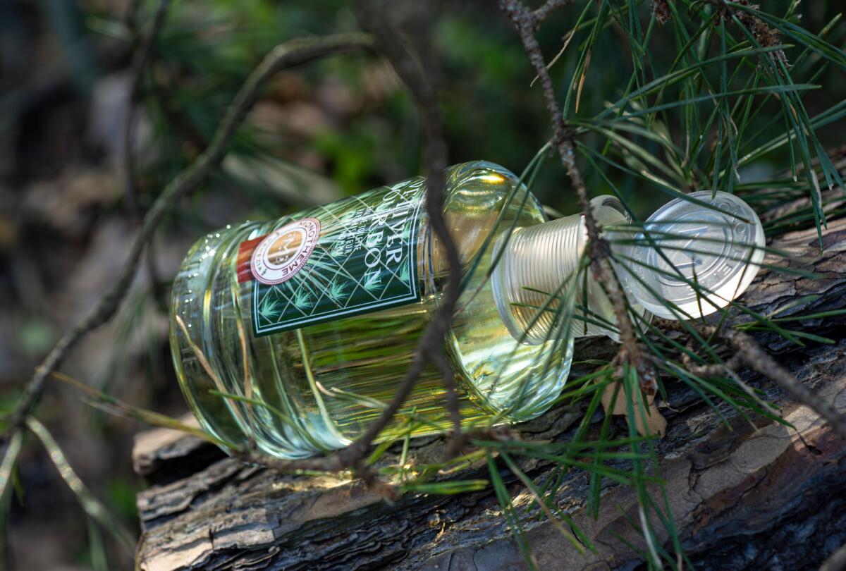 Vetiver Bourbon Monotheme Venezia Cologne - un parfum pour homme