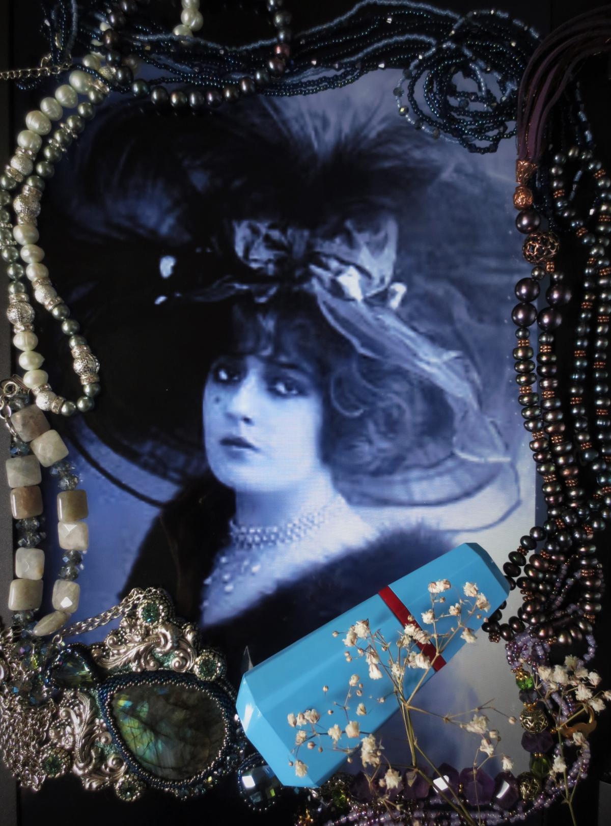 LouLou Cacharel perfume - a fragrância Feminino 1987