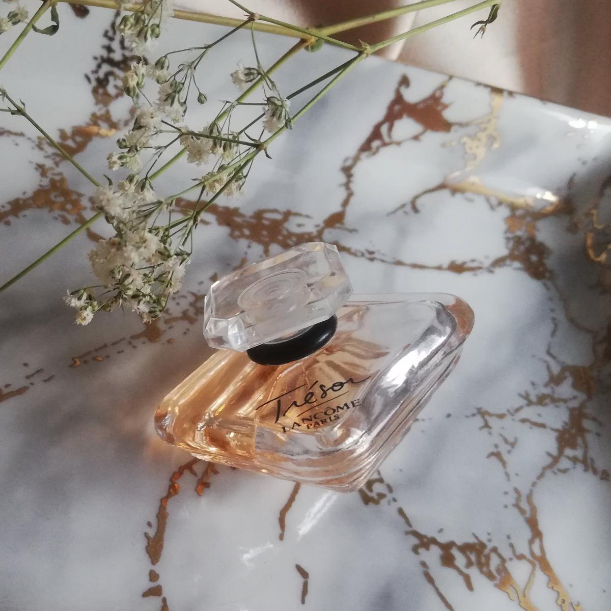 Tresor Lancome perfume - a fragrance for women 1990