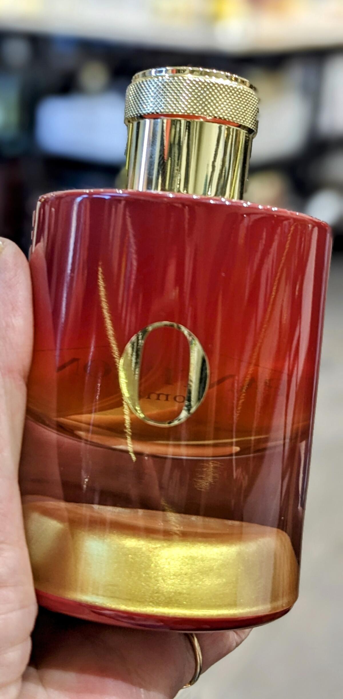 O Pantheon Roma parfem - novi parfem za žene i muškarce 2025