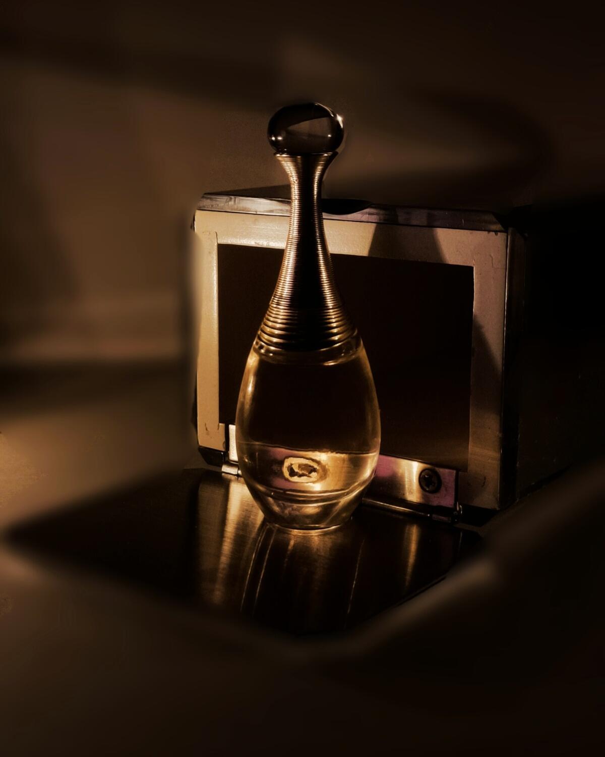 J'Adore Infinissime Dior perfume - a fragrance for women 2020