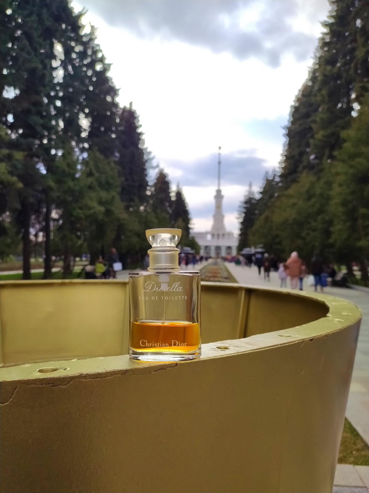 Diorella Dior perfume - a fragrance for women 1972