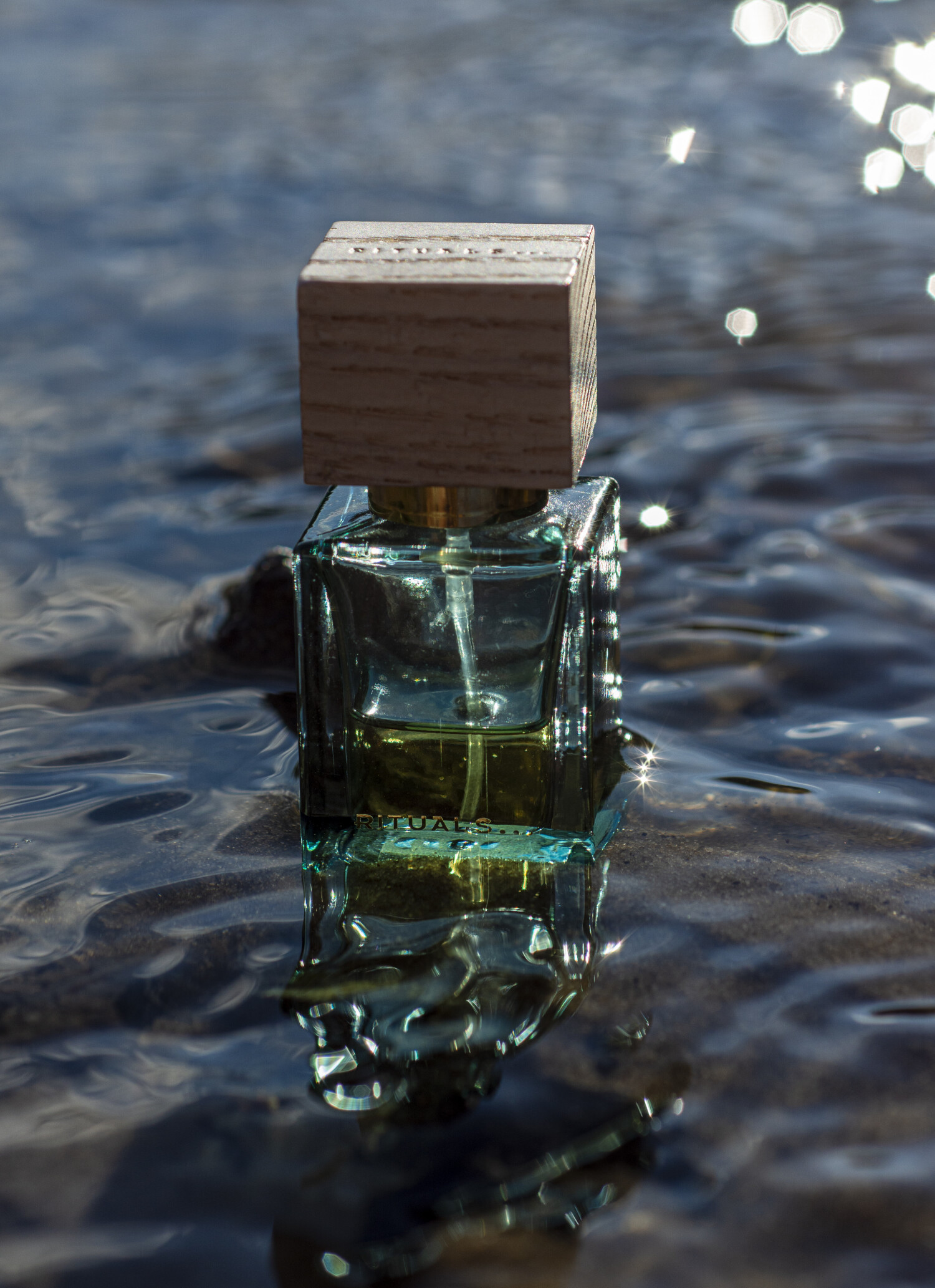 Oasis de Fleurs Rituals perfume - a fragrance for women 2017