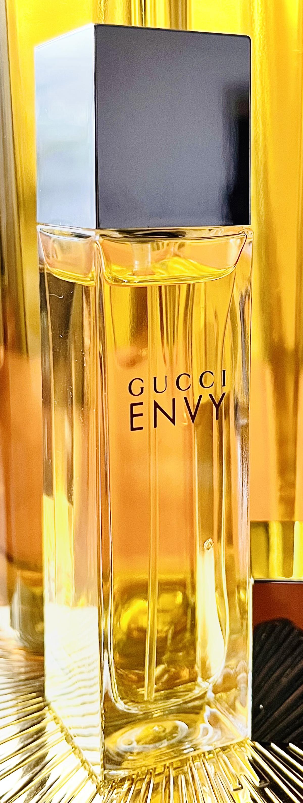 Envy Gucci perfume - a fragrance for women 1997