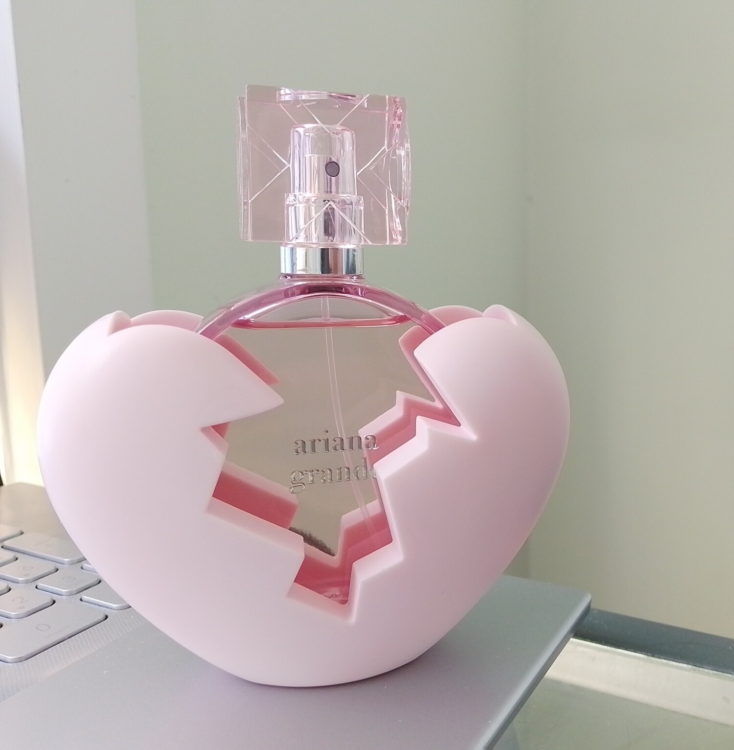 Thank U, Next Ariana Grande perfume - a fragrance for women 2019