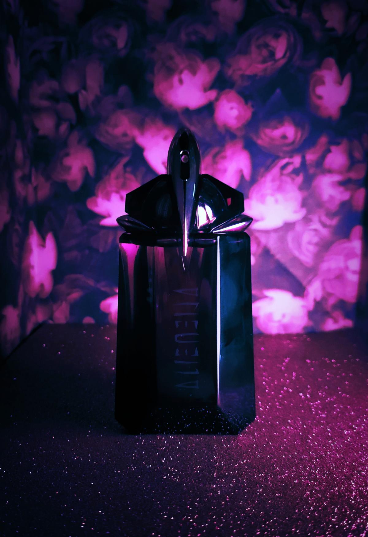 Alien Mugler perfume - a fragrance for women 2005