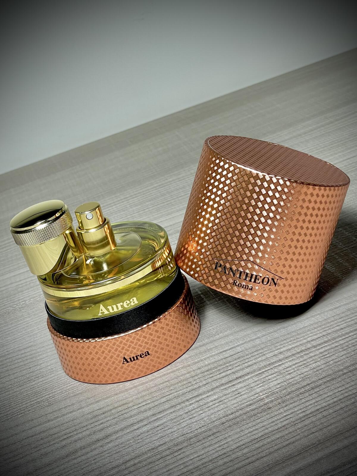 Auris Pantheon Roma parfum - un nouveau parfum pour homme et femme 2022