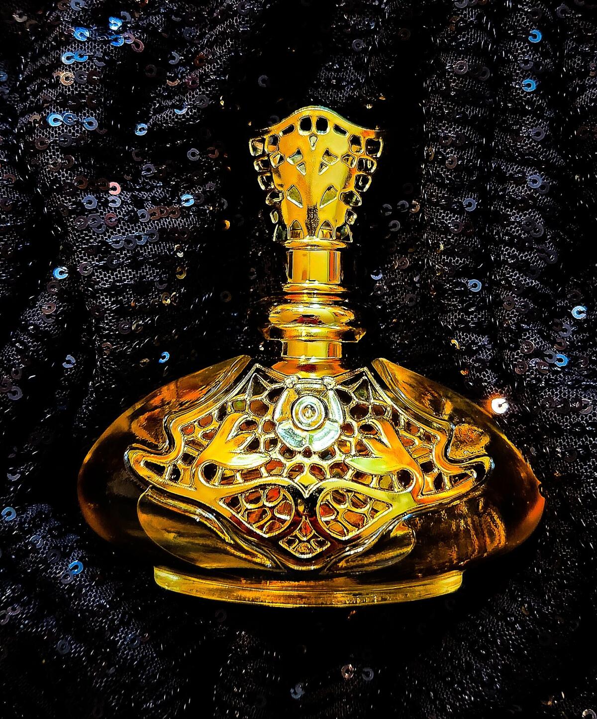 Guipure & Silk Ylang Vanille Jeanne Arthes perfume - a fragrance for ...