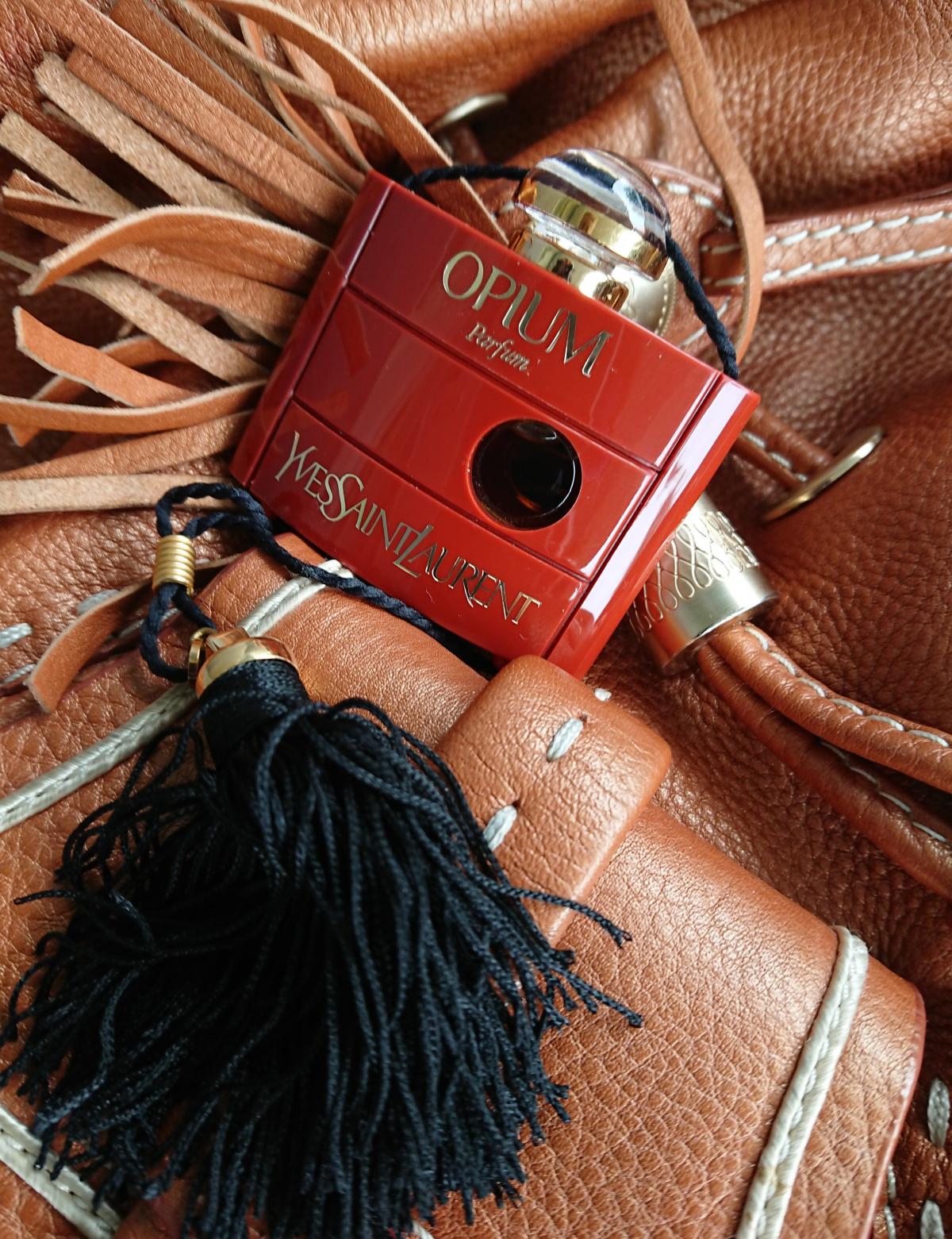 Opium Parfum Yves Saint Laurent perfume - a fragrance for women 1977