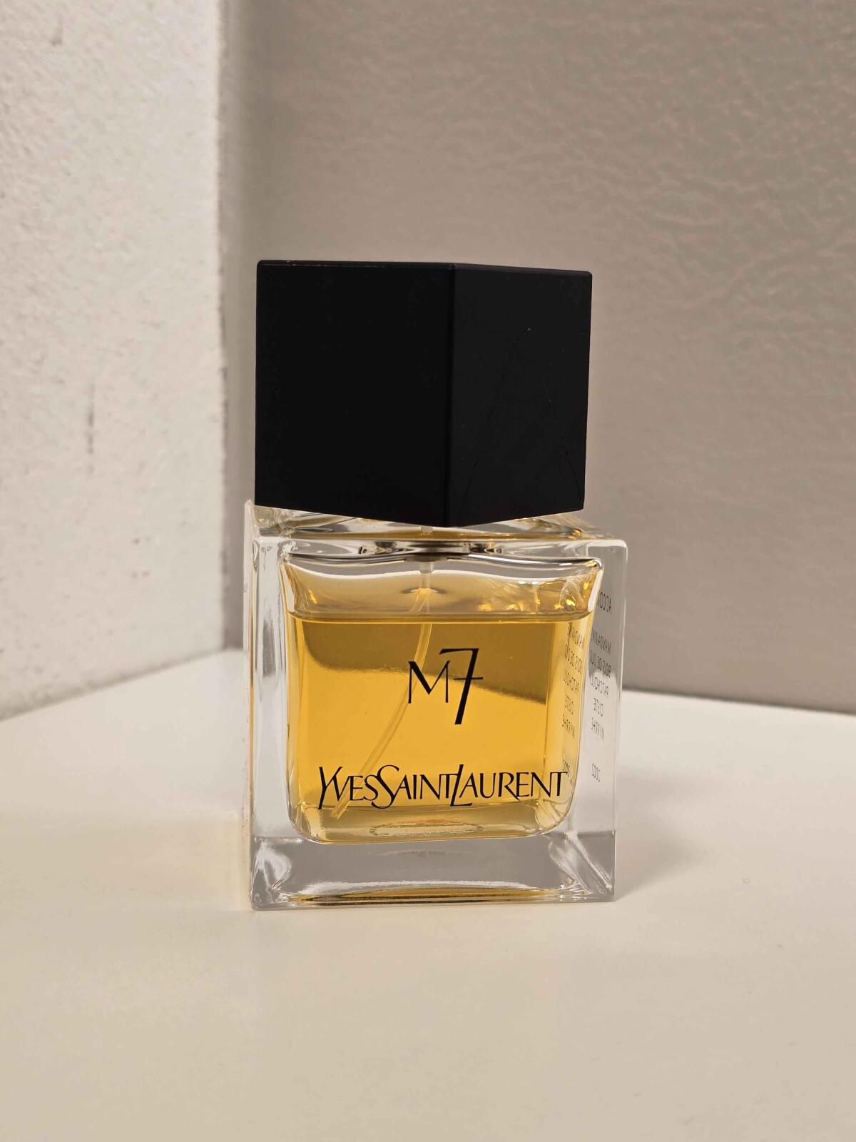 M7 Yves Saint Laurent - una fragranza da uomo 2002