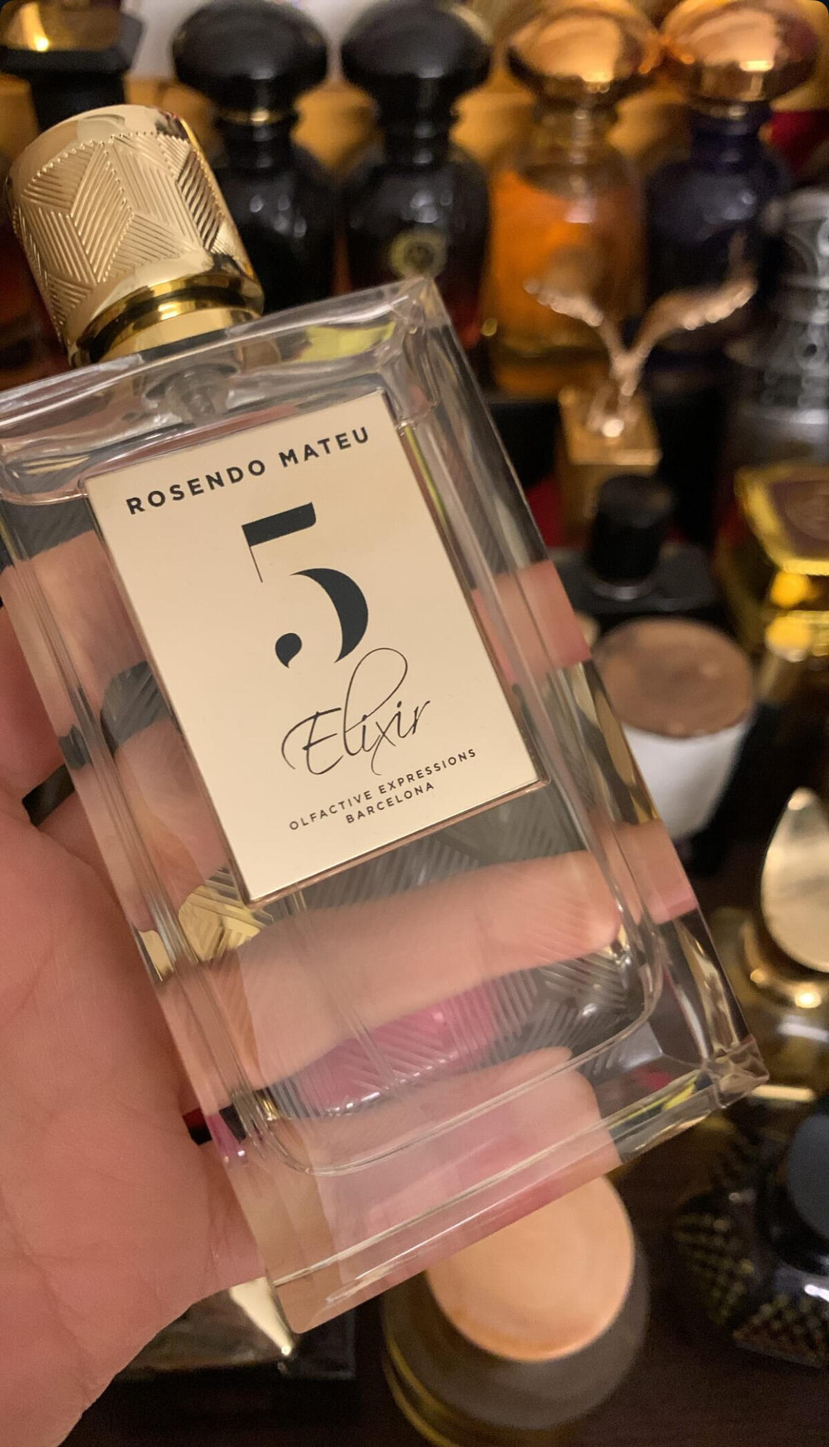 Rosendo Mateu Nº 5 Elixir Rosendo Mateu Olfactive Expressions parfum ...