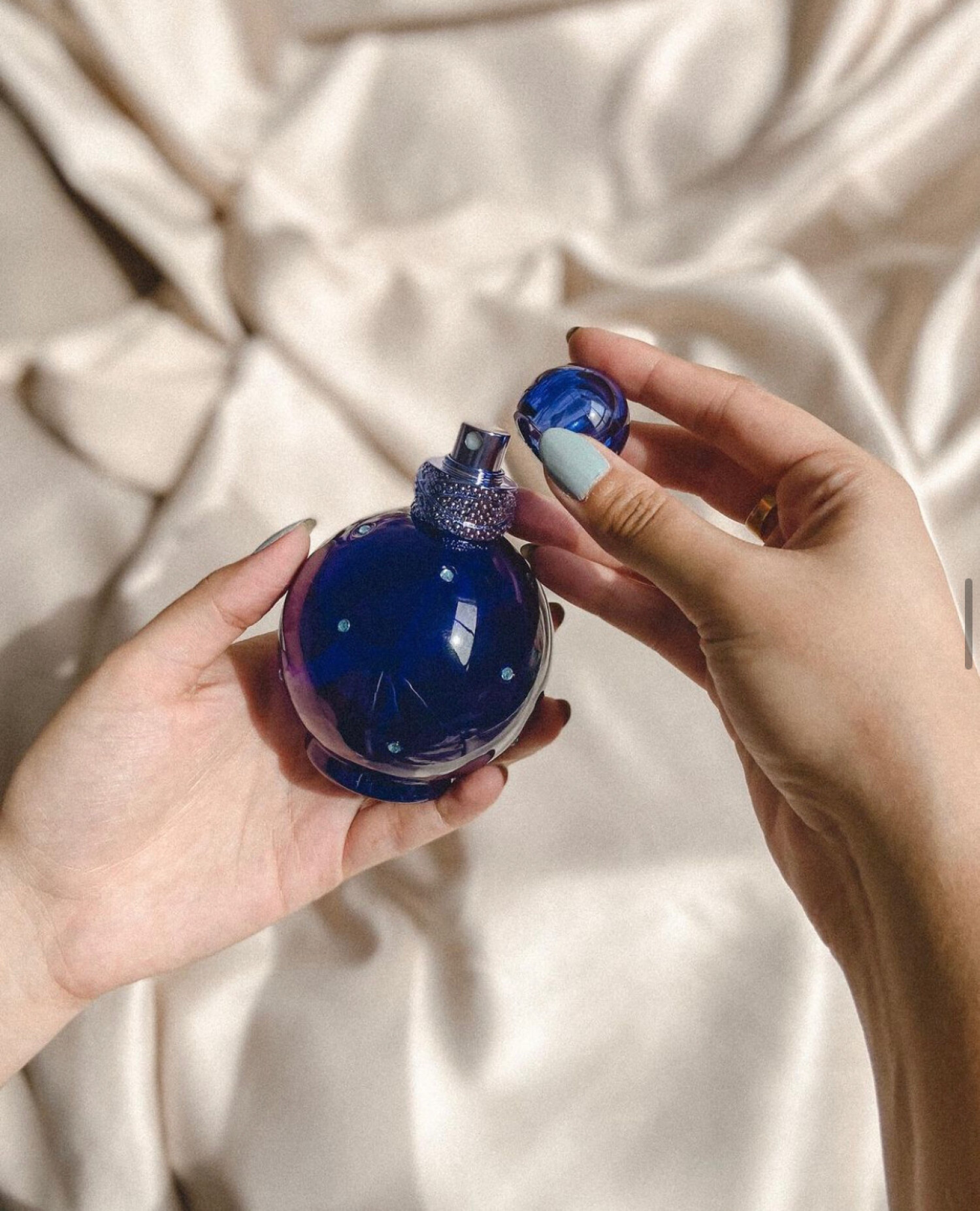 Midnight Fantasy Britney Spears perfume - a fragrance for women 2006