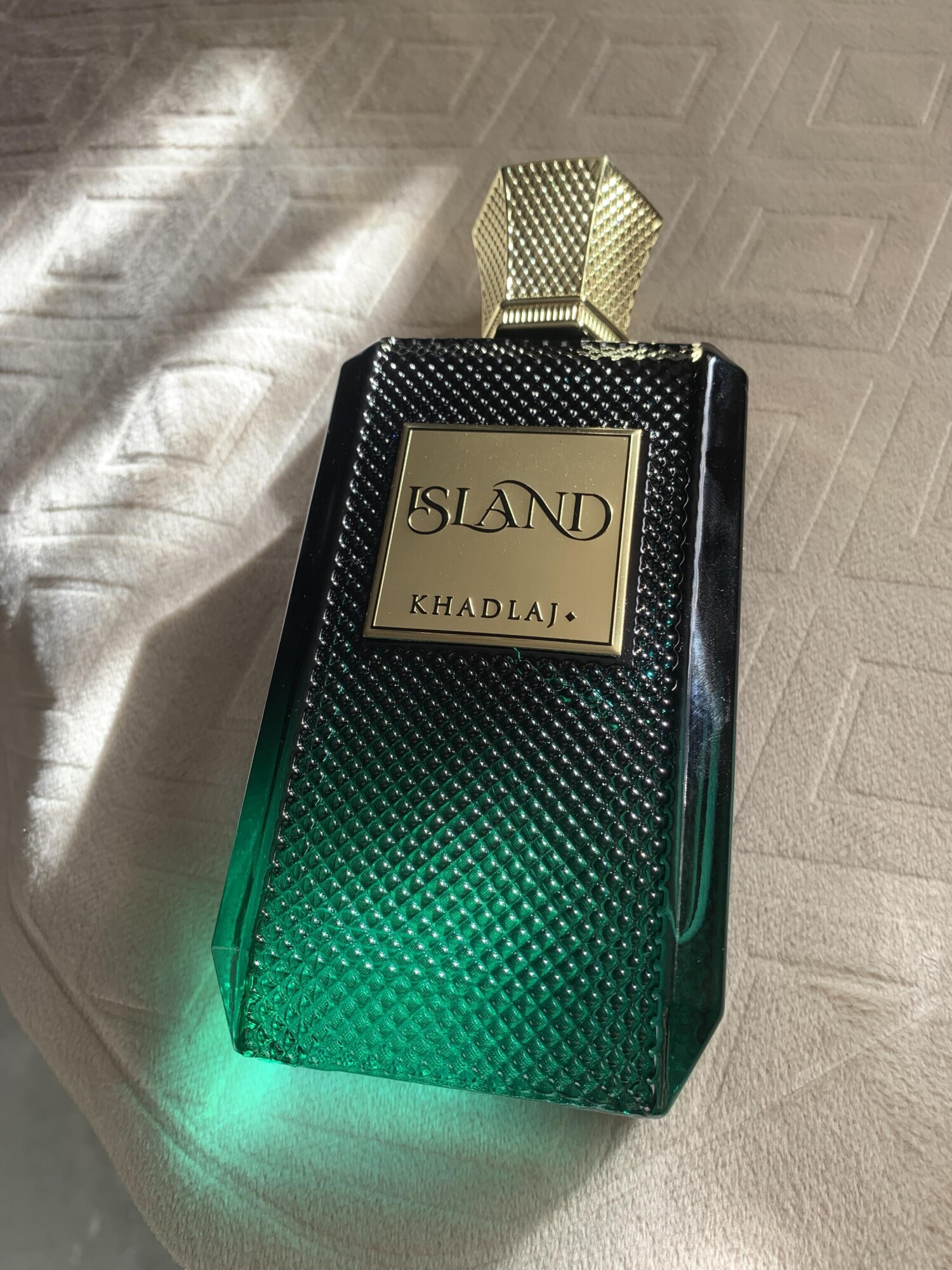 Island Khadlaj Perfumes perfume - a fragrance for women and men 2024