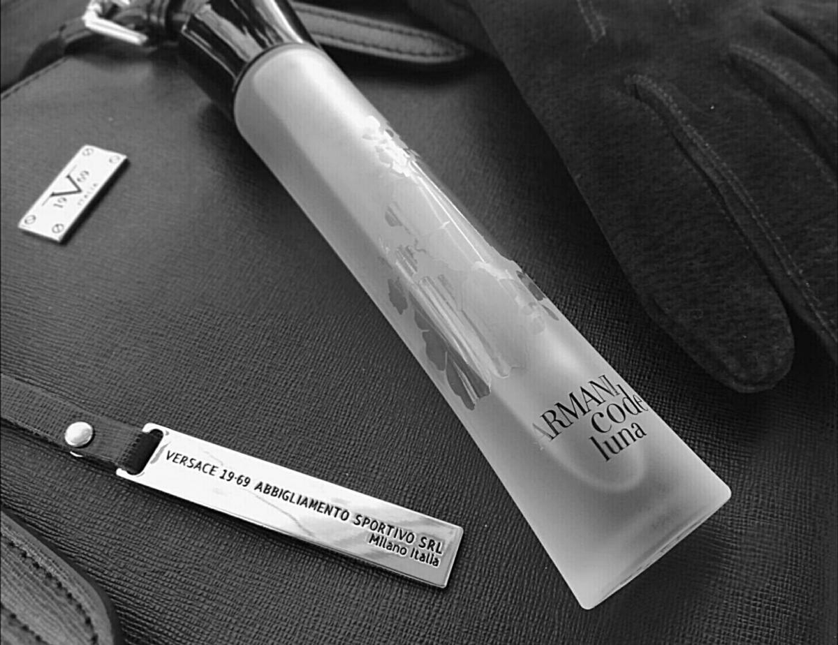 Armani Code Luna Giorgio Armani fragancia - una fragancia para Mujeres 2012