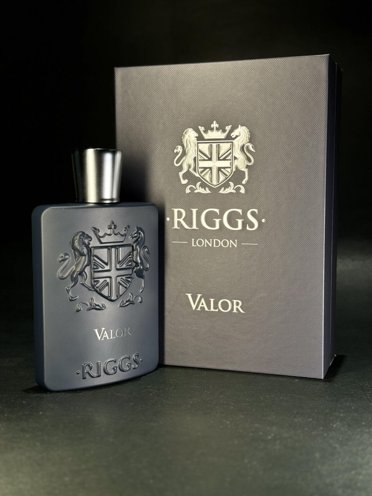 Valor Riggs fragancia - una nuevo fragancia para Hombres y Mujeres 2024
